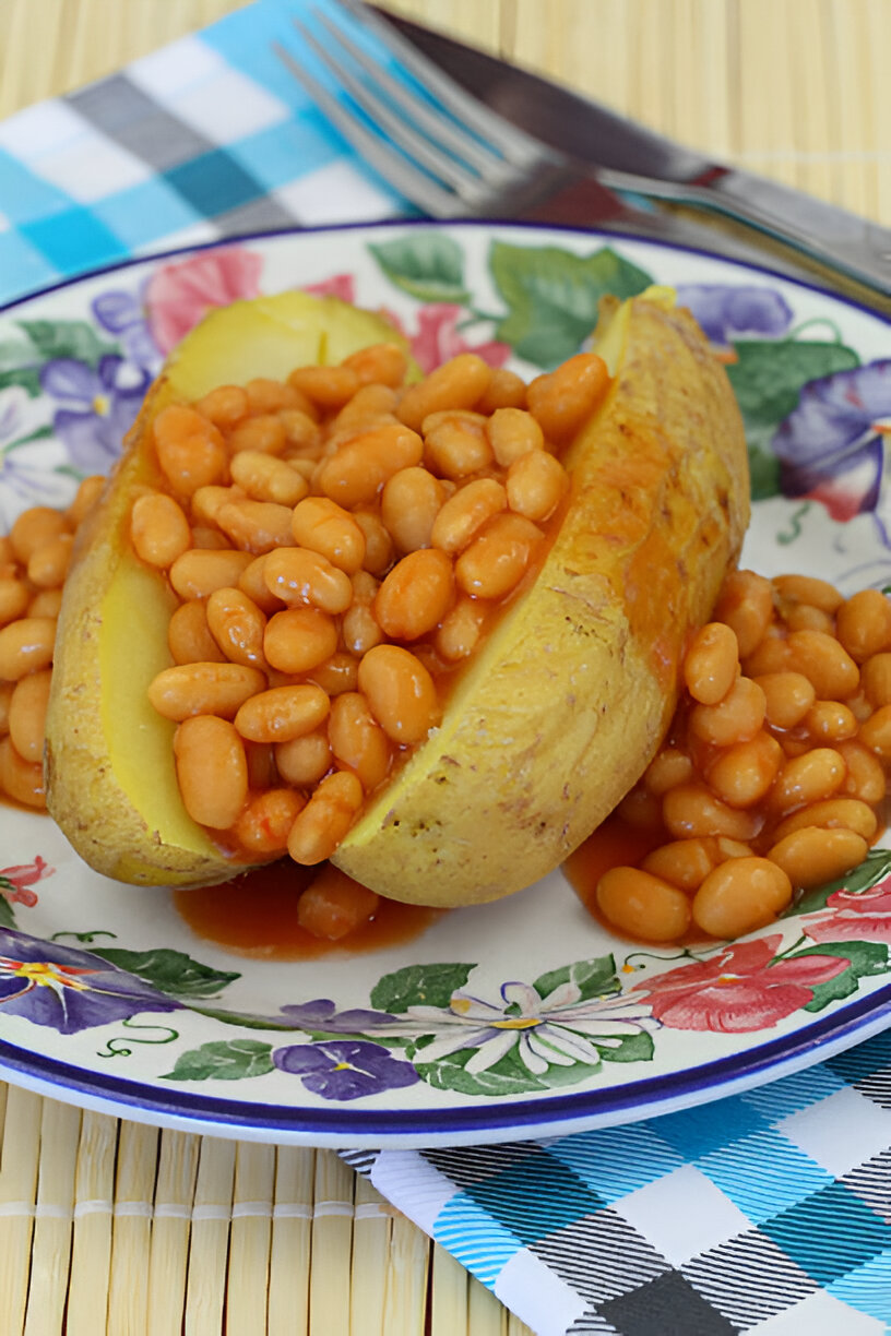 Baked Potato with Beans Recipe - DishPulse