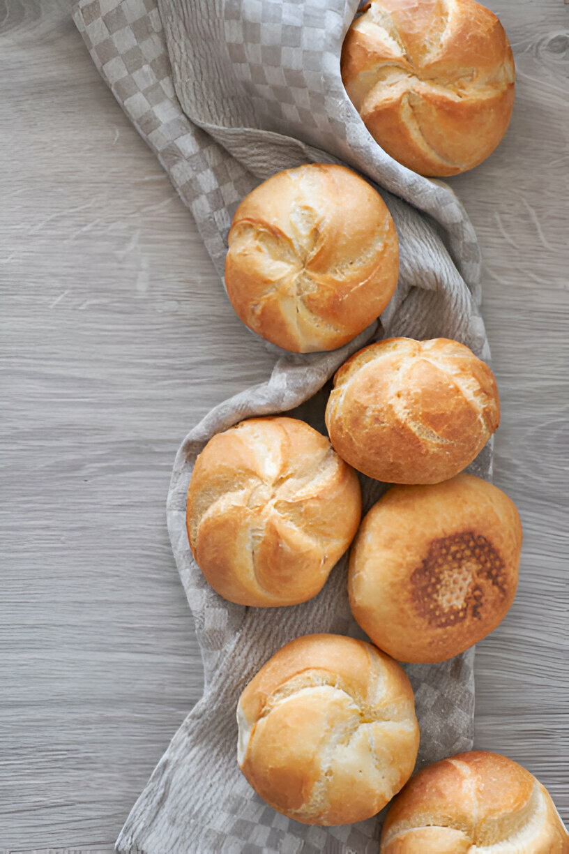 Kaiser Rolls Recipe - DishPulse